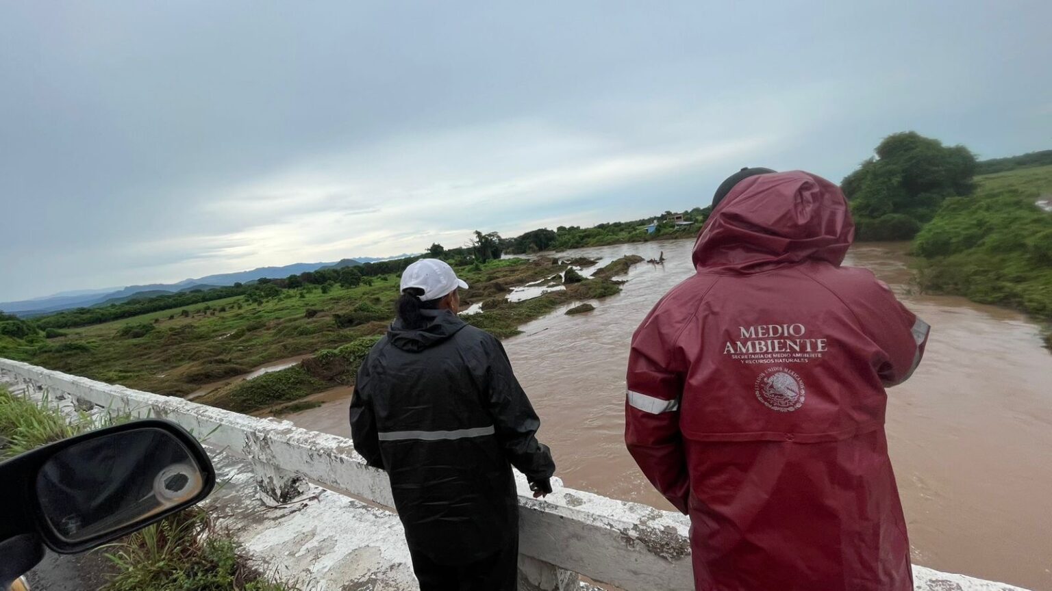 Lluvias incrementan cauce del Río Las Cañas e inunda casa en Cristo Rey ...